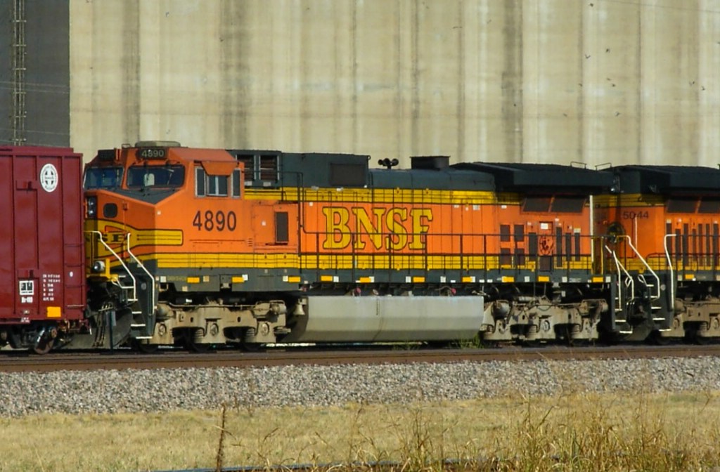 BNSF 4890